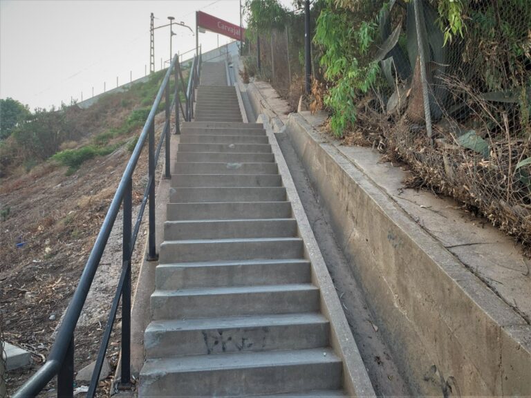 Train stations in Fuengirola - all aboard tips and insights - Mama Málaga