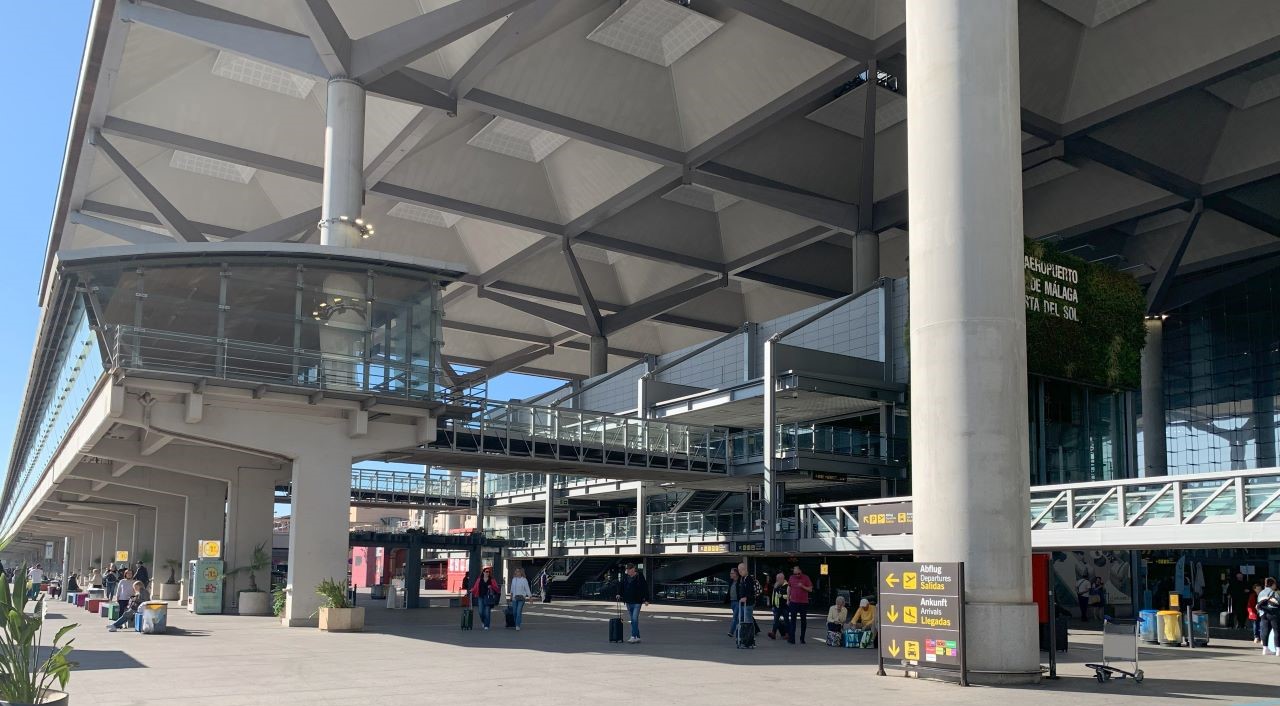 Malaga Airport - arrivals and departures times, how to get to and from ...