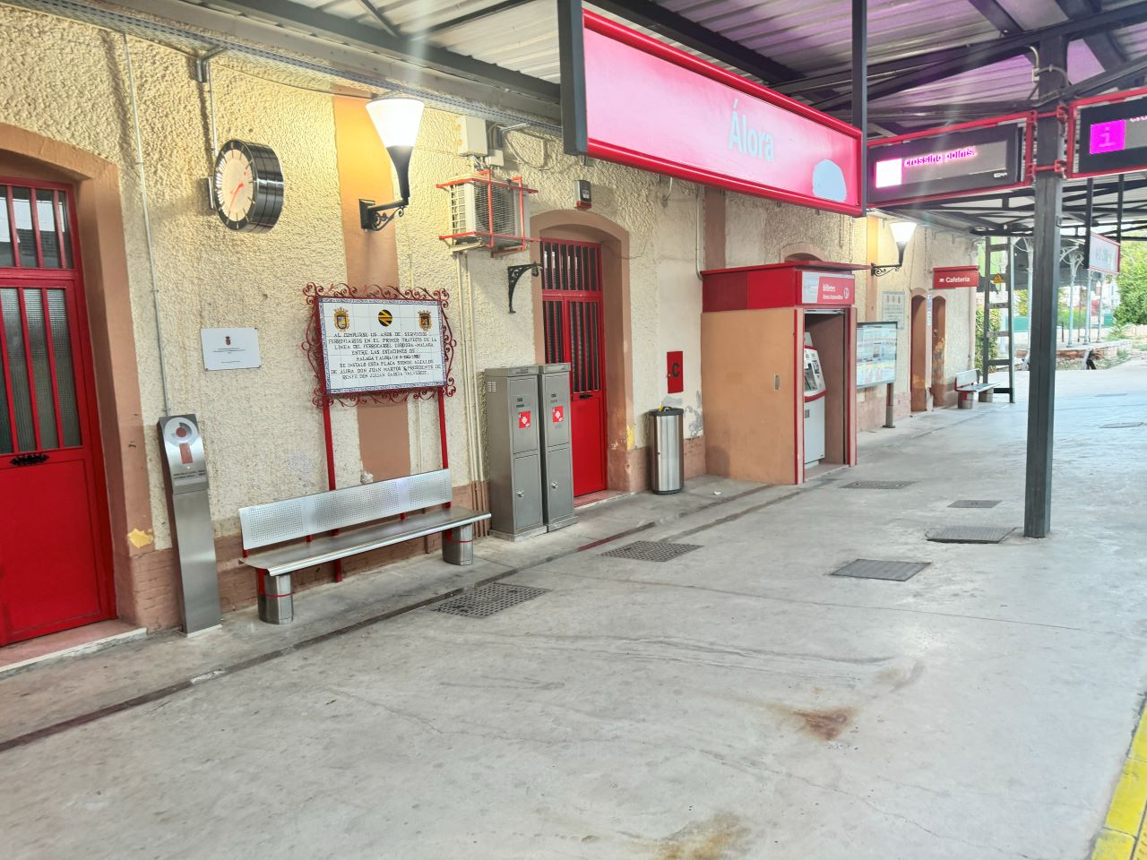 Visiting Álora - the story of an adventure - Mama Málaga