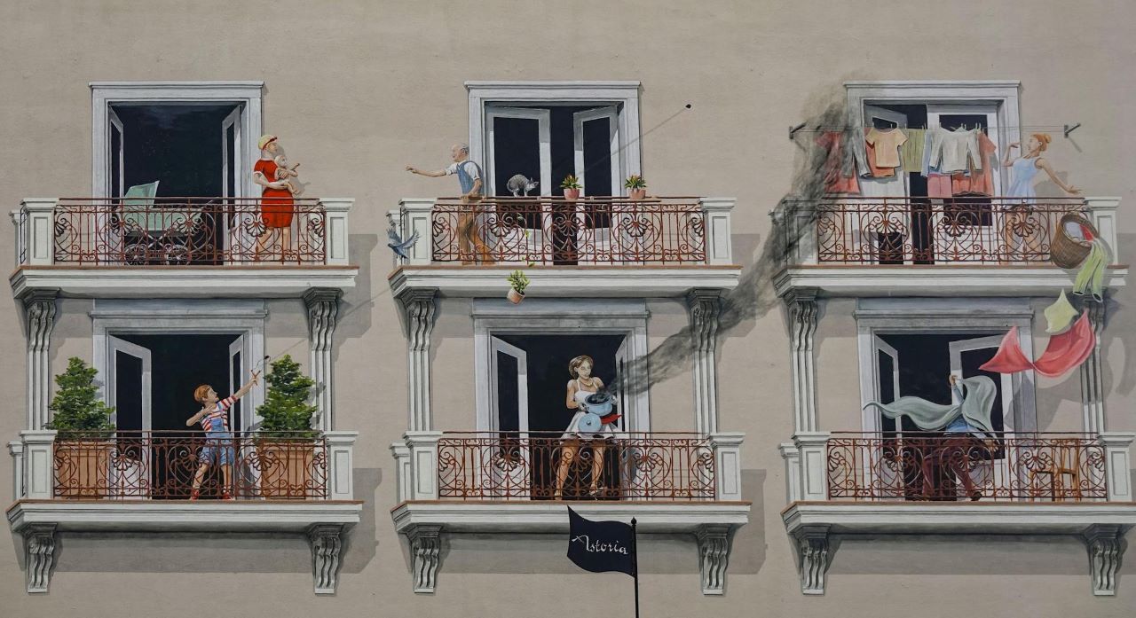 The powerful neighbor's communities in Spain - Mama Málaga